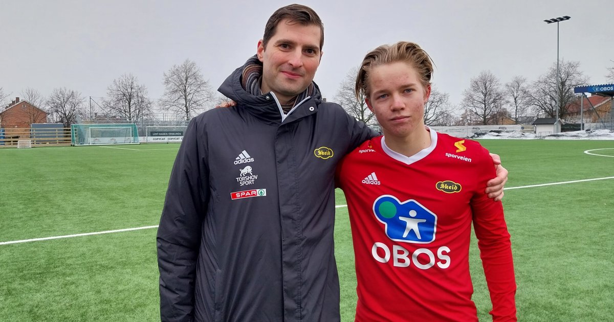 Martin (17) scoret begge mot Ullern / SKEID